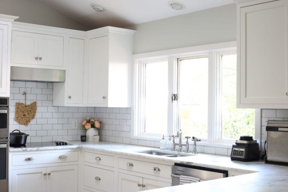 Benjamin Moore Paper White